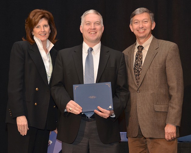 Bott finishes 3-year course | Issaquah Reporter