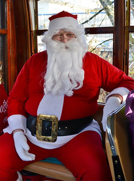 Santa to ride the Issaquah Valley Trolley next weekend | Issaquah Reporter