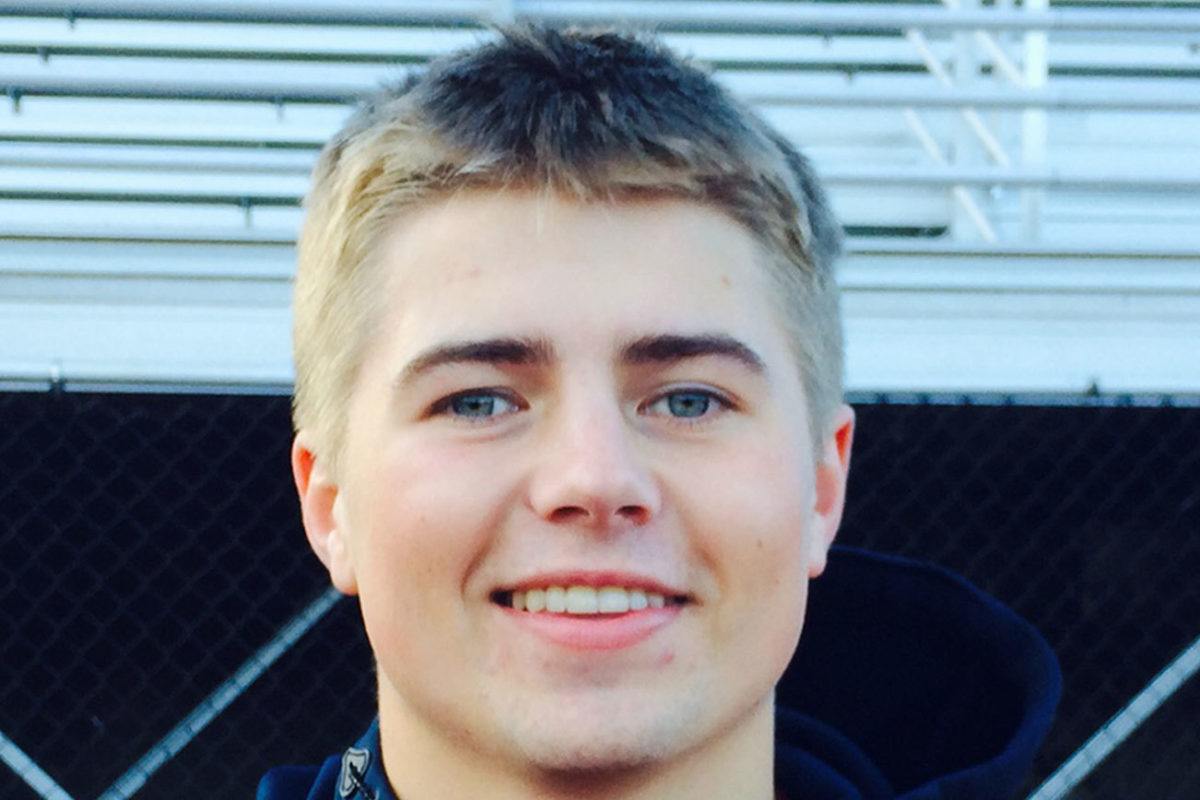 Eastlake Wolves football player packs a powerful punch | Issaquah Reporter