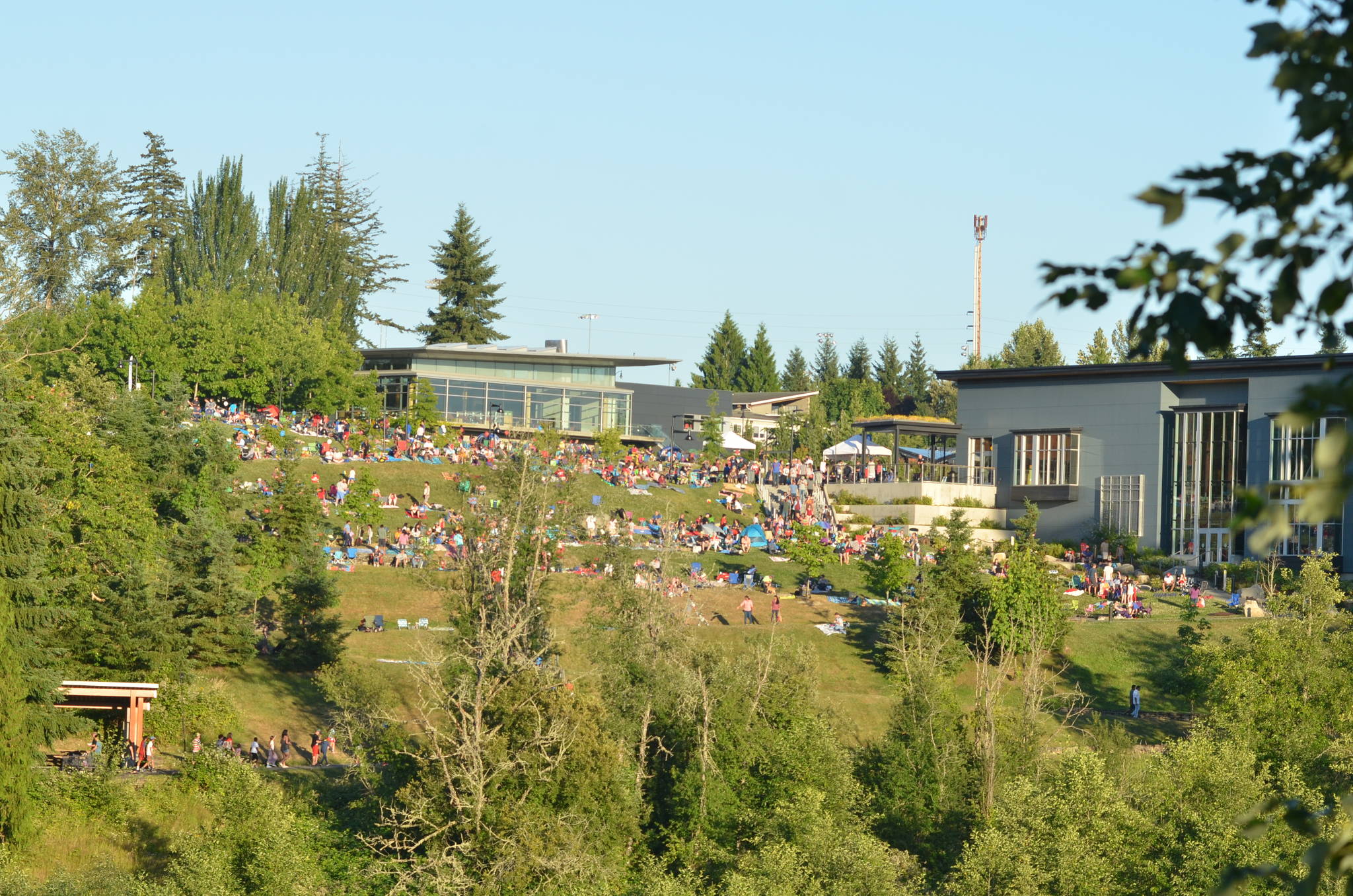 Crowds gather for Fourth on the Plateau | Photos | Issaquah Reporter